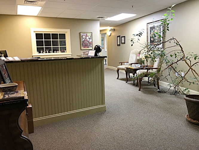 Should You Keep or Remove That Built-in Office Reception Desk ...